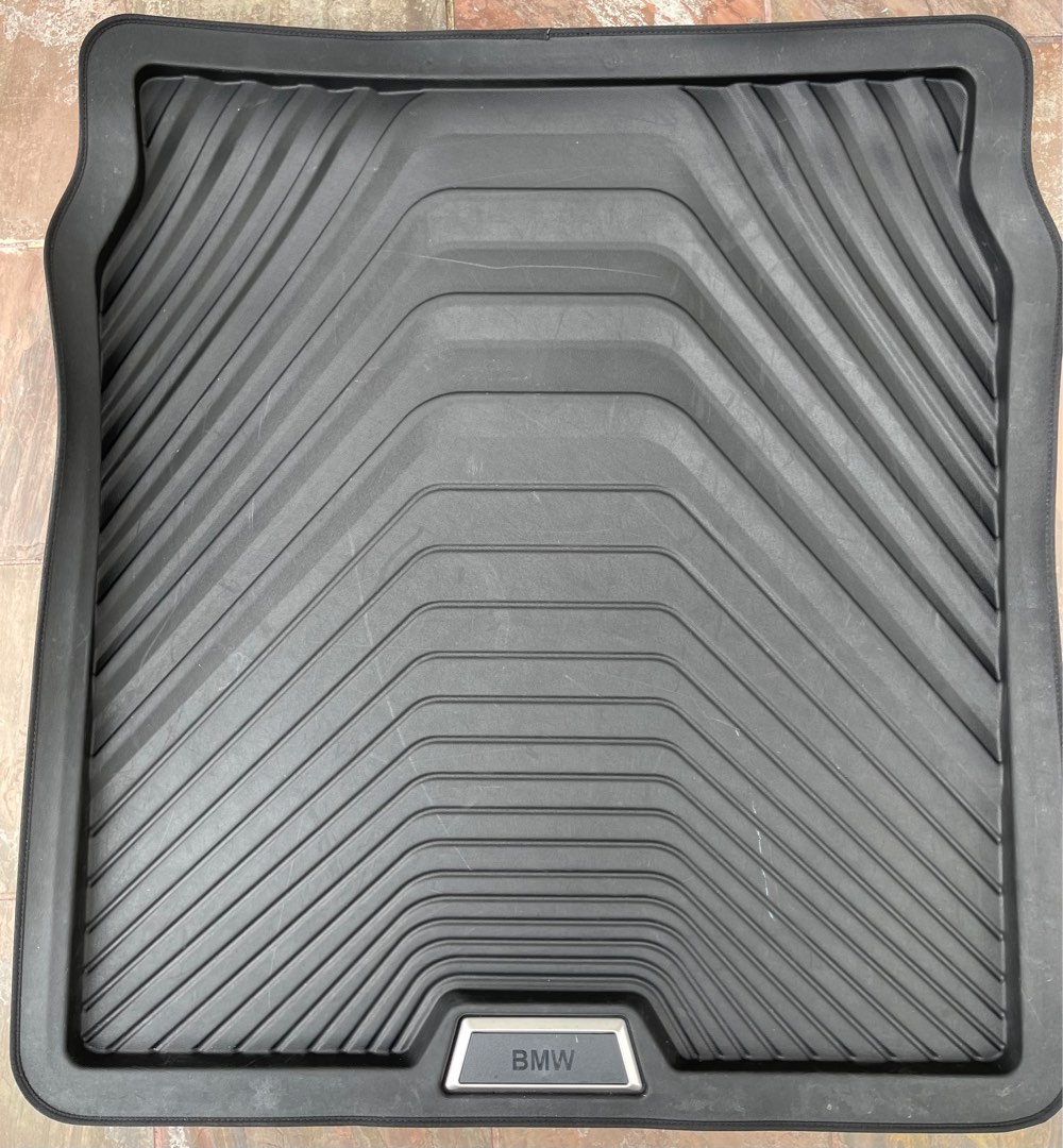 BMW 318i G20 Original Boot Tray, Car Accessories, Accessories on Carousell