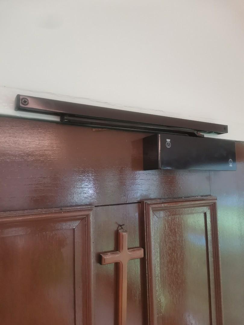 DARK BROWN DOOR CLOSER SYSTEM WITH SLIDE ARM DOOR STOPPER, Furniture ...