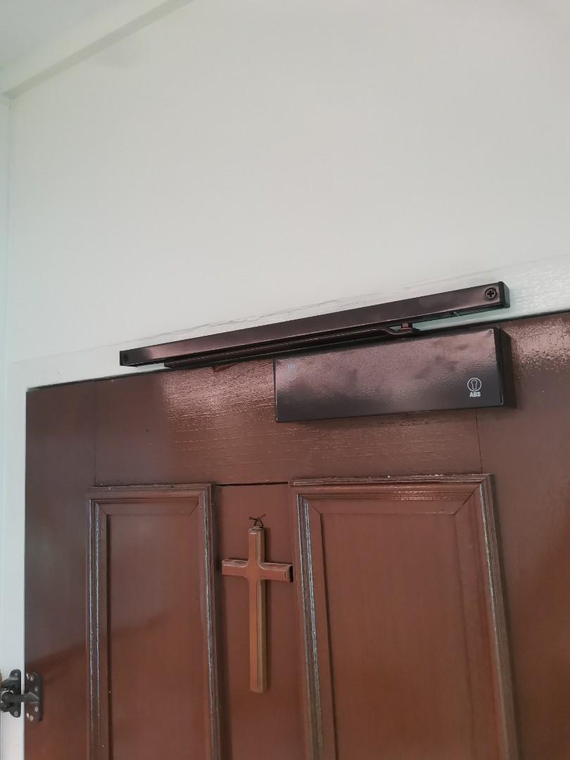 DARK BROWN DOOR CLOSER SYSTEM WITH SLIDE ARM DOOR STOPPER, Furniture ...