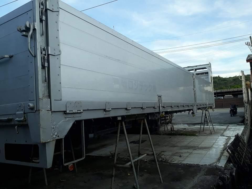 Drop Side Body w/ Baby Chasis for 10 wheeler Isuzu Truck, Special ...