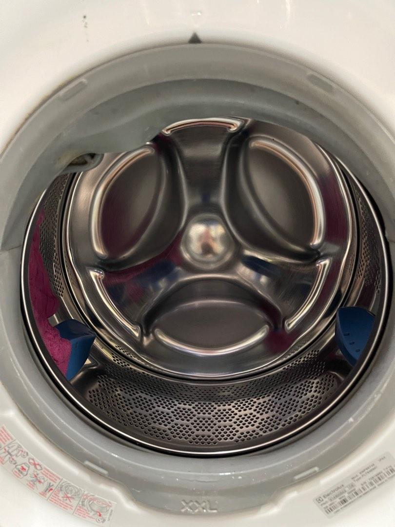 ELECTROLUX 7.5Kg FRONT LOAD WASHING MACHINE EWF85743 (4 tick) Condition ...