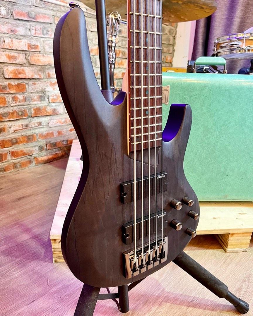 ESP LTD B-205 bass, 興趣及遊戲, 音樂樂器 & 配件, 樂器 - Carousell