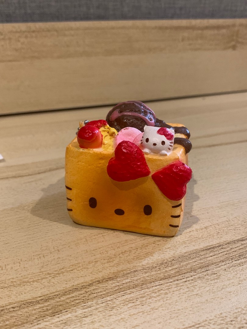 Hello Kitty Squishy Pastry Dessert Charm, Hobbies & Toys, Toys & Games ...