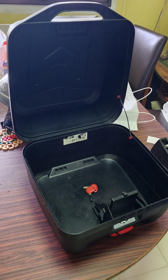 Kappa Box 32 litres with Base Plate, Motorcycles, Motorcycle ...