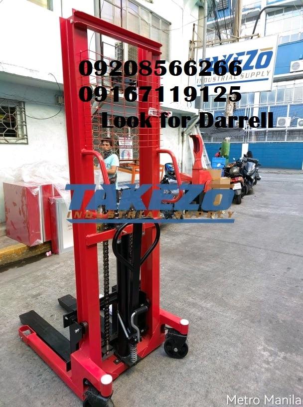 MANUAL STACKER 1 TON, Commercial & Industrial, Construction Tools ...