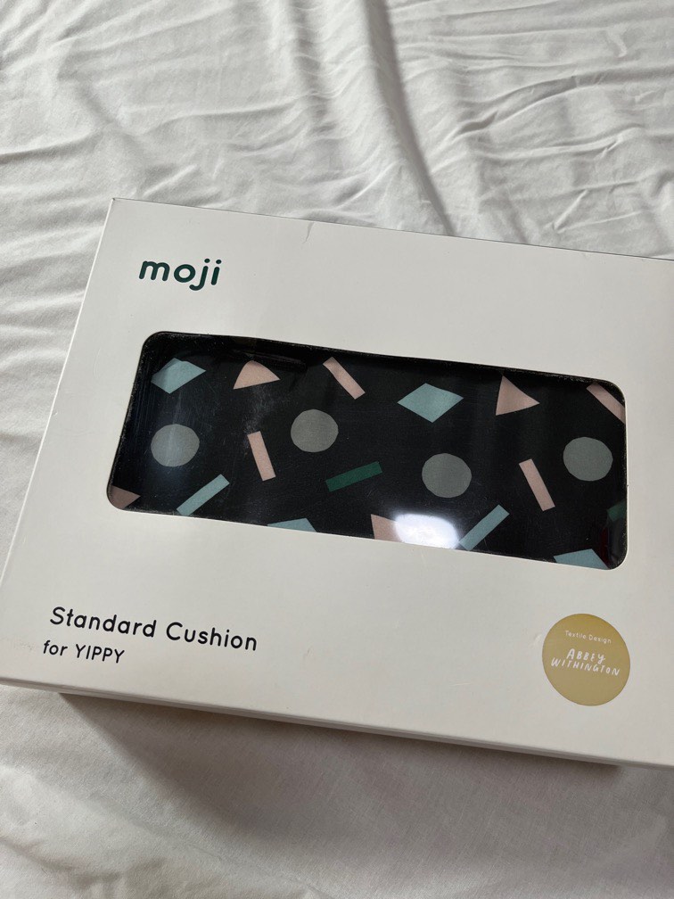 Moji high chair 坐墊, 兒童＆孕婦用品, 護理及餵哺, 護理及餵哺 - 嬰兒高腳椅 - Carousell