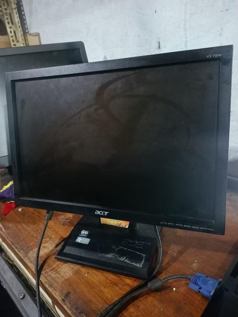 Monitor 17 wide lcd, Computers & Tech, Desktops on Carousell