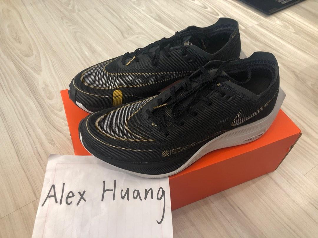 Nike Zoomx Vaporfly Next %2 黑金 CU4111-001, 他的時尚, 鞋類, 運動鞋、球鞋在旋轉拍賣