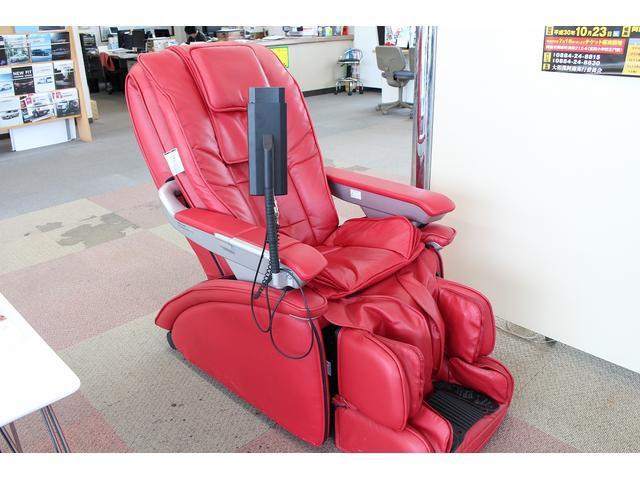 Osim upilot massage chair, Health & Nutrition, Massage Devices on Carousell