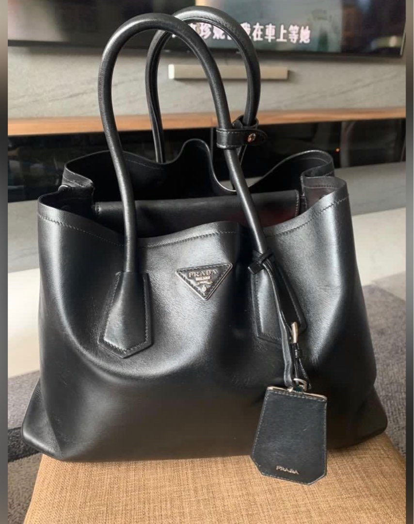 Prada BR5070 City Carf Leather Hand Tote Bag Black, Luxury, Bags & Wallets on Carousell