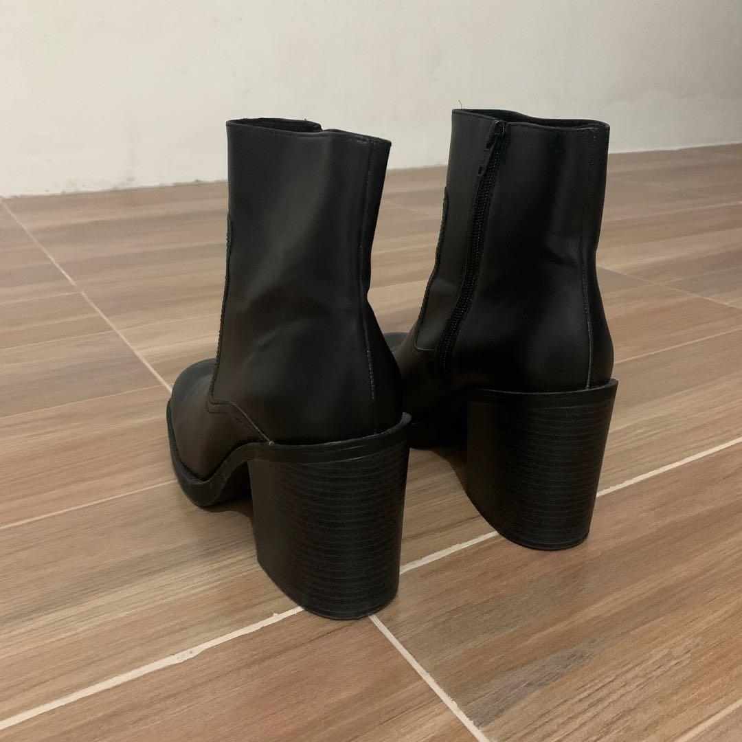 Preloved H&M Devided semi-boots, Women's Fashion, Footwear, Boots on ...