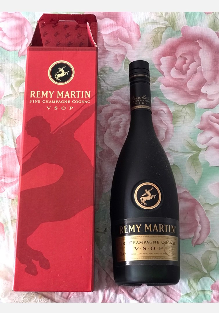 REMY MARTIN 70cl COGNAC VSOP Vintage Fine Champagne Produce of France Fully sealed bottle with ...