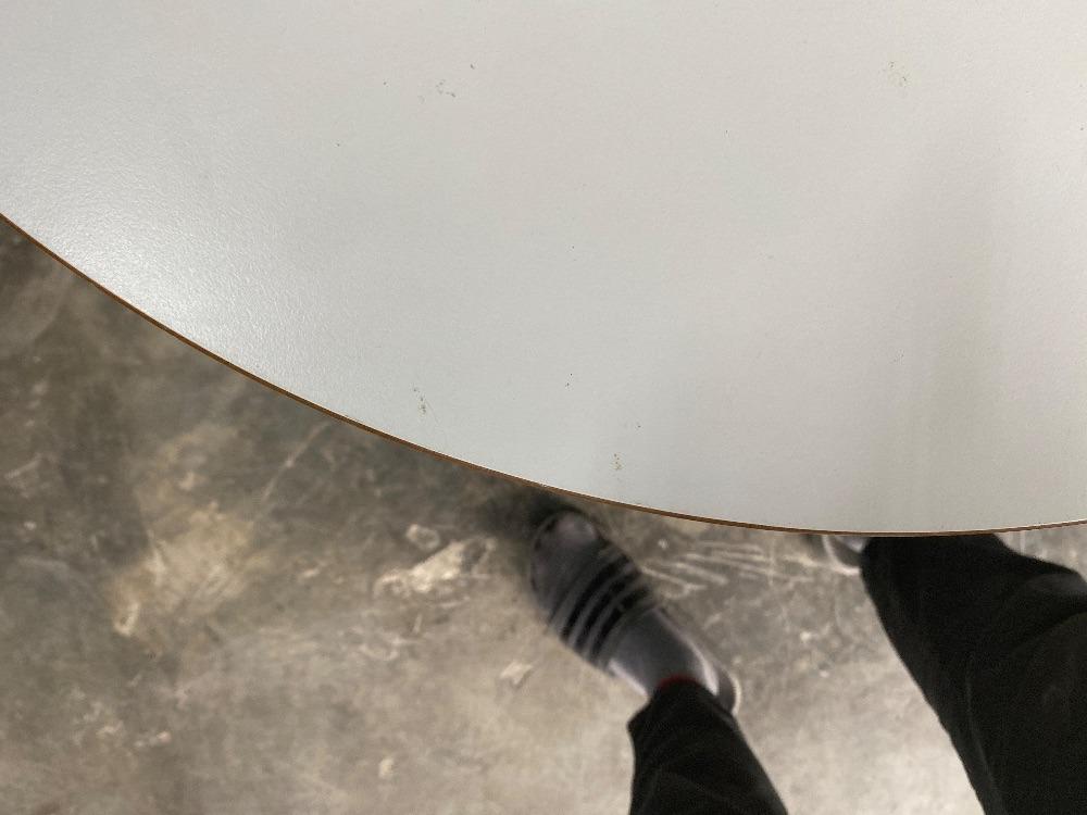 Round Wooden Top Table White Colour / Meja Atas Kayu Bulat Warna Putih ...