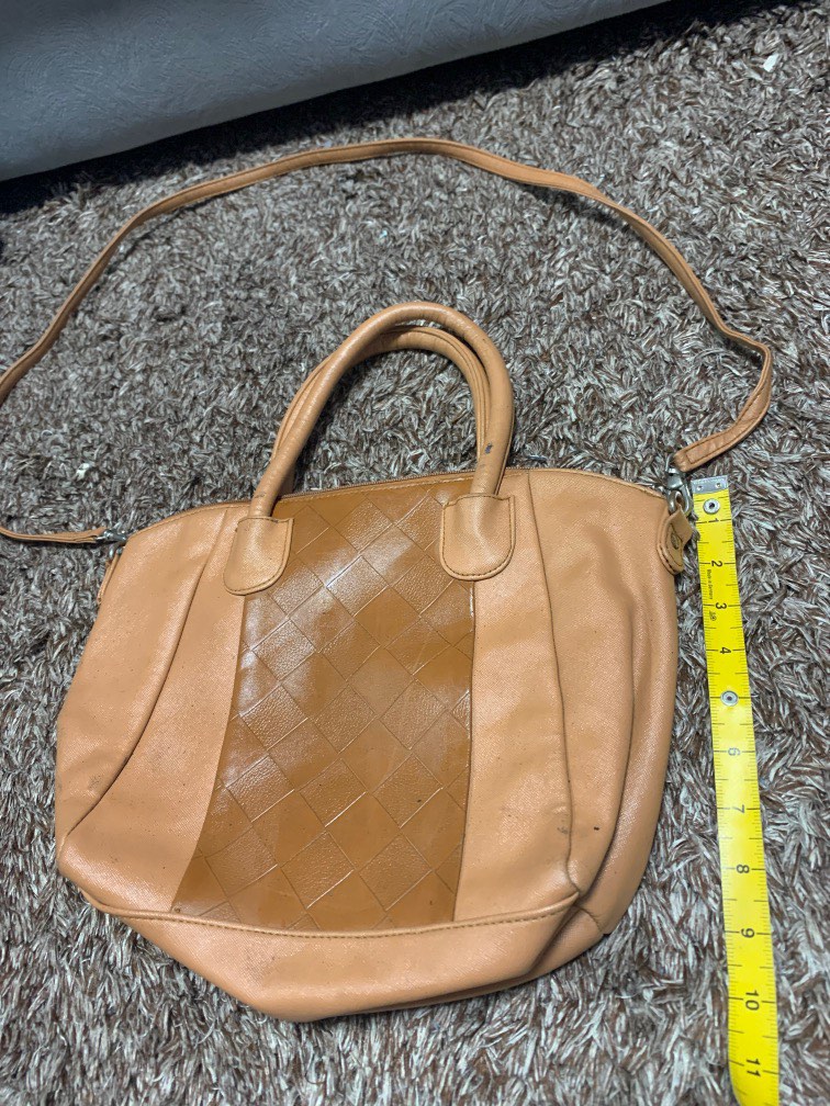 simple brown bag, Women's Fashion, Bags & Wallets, Cross-body Bags on ...