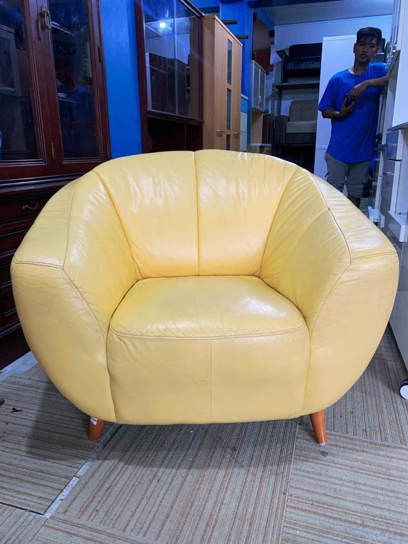 SINGLE SOFA, Furniture & Home Living, Furniture, Sofas on Carousell