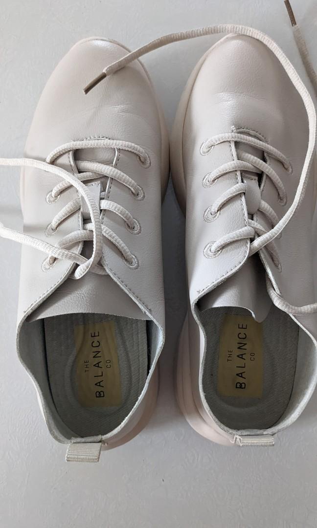 Sunny Step size 37, Women's Fashion, Footwear, Sneakers on Carousell