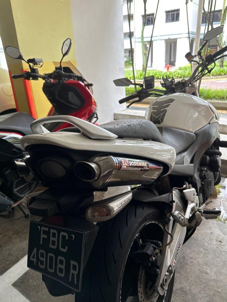 Suzuki GSR 400, Motorcycles, Motorcycles for Sale, Class 2A on Carousell
