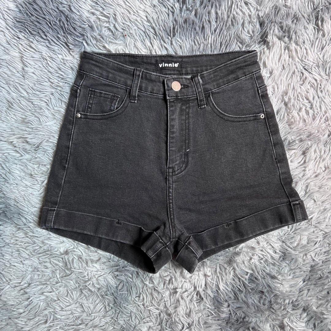 Vinnie Highwaist Short, Women's Fashion, Bottoms, Shorts on Carousell