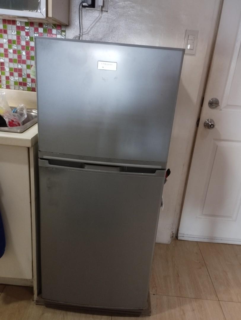 6.3 Cubic REF Freezer Electrolux refrigerator 2 door, TV & Home ...