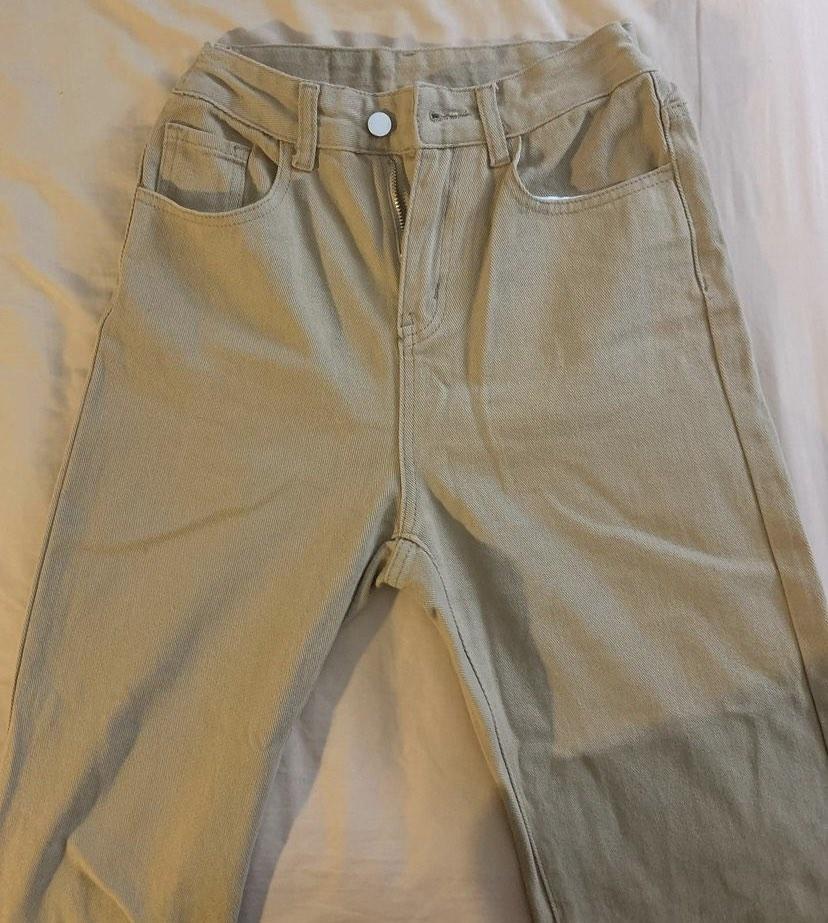 Beige Jeans Shein (collaboration with Nailea Devora), Women's Fashion ...