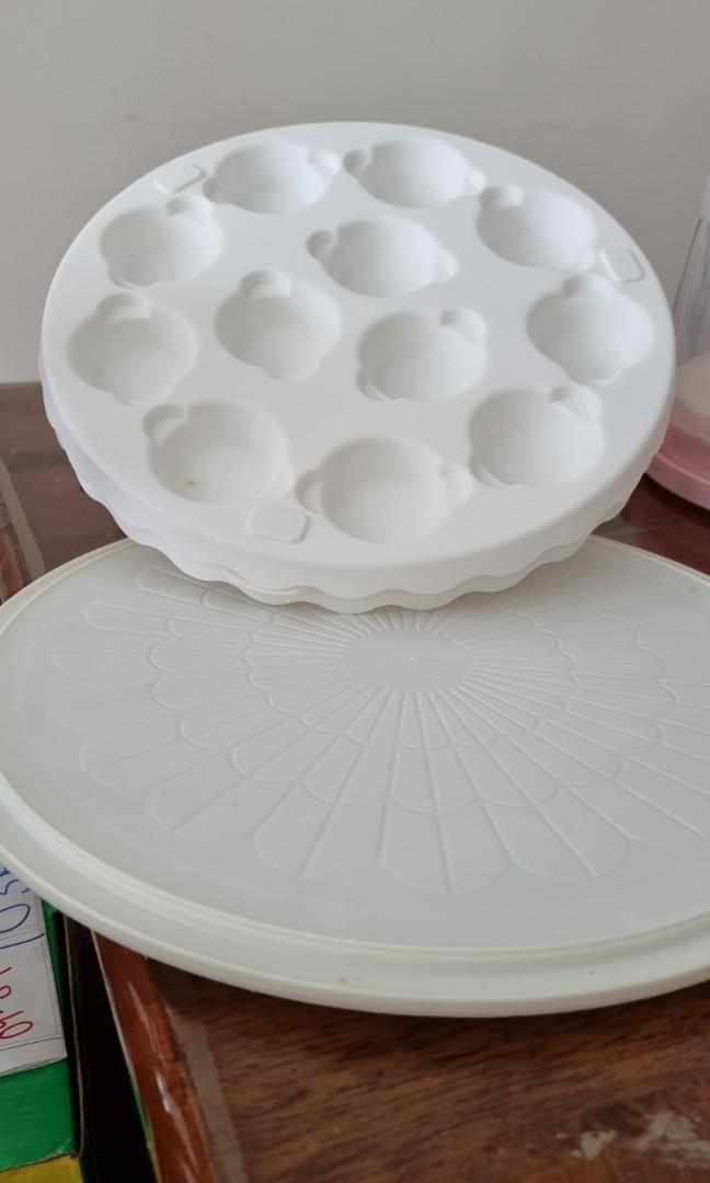 Collapsible Cake/Cupcake Carrier, Food & Drinks, Gift Baskets & Hampers ...