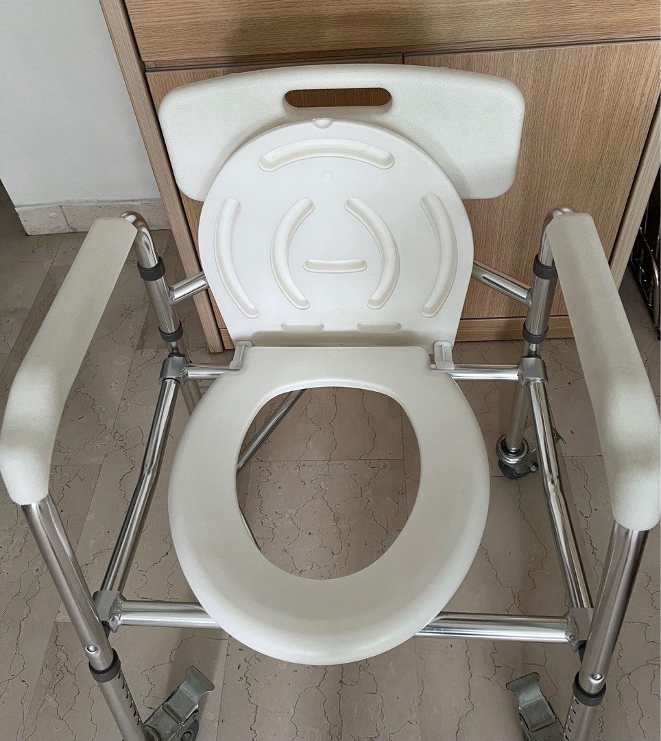 Commode with wheels, Health & Nutrition, Assistive & Rehabilatory Aids ...