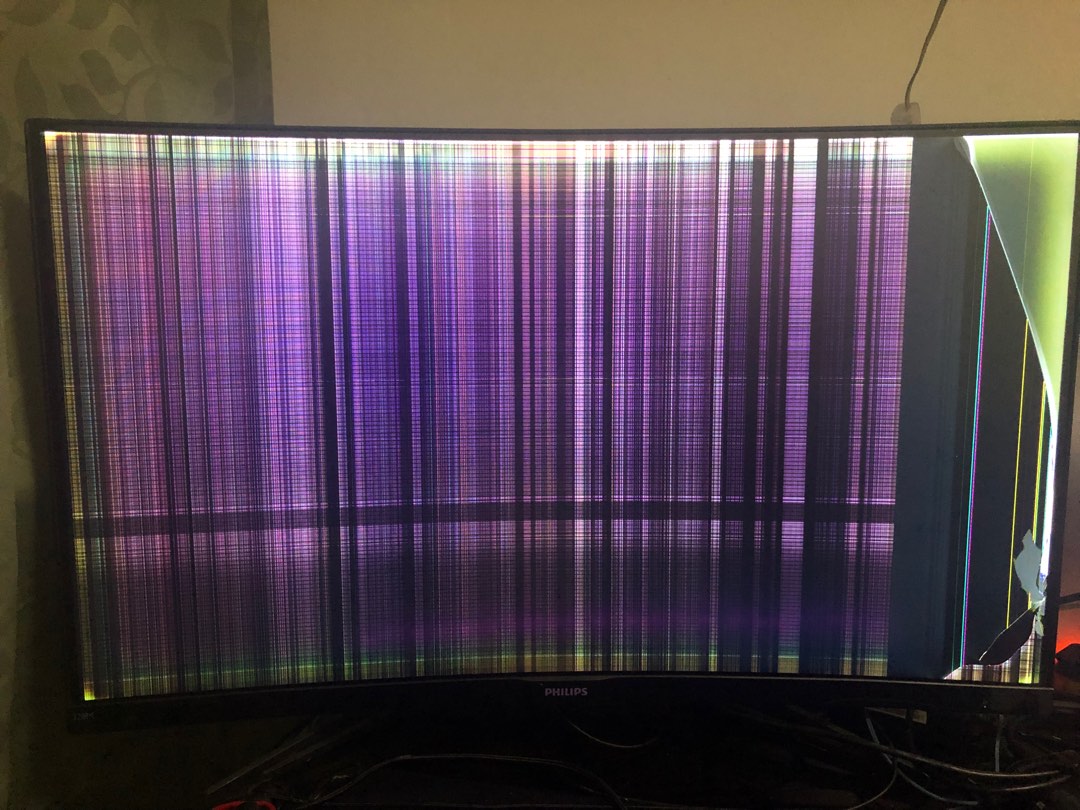 Damaged Gaming Monitor, Computers & Tech, Parts & Accessories, Monitor ...