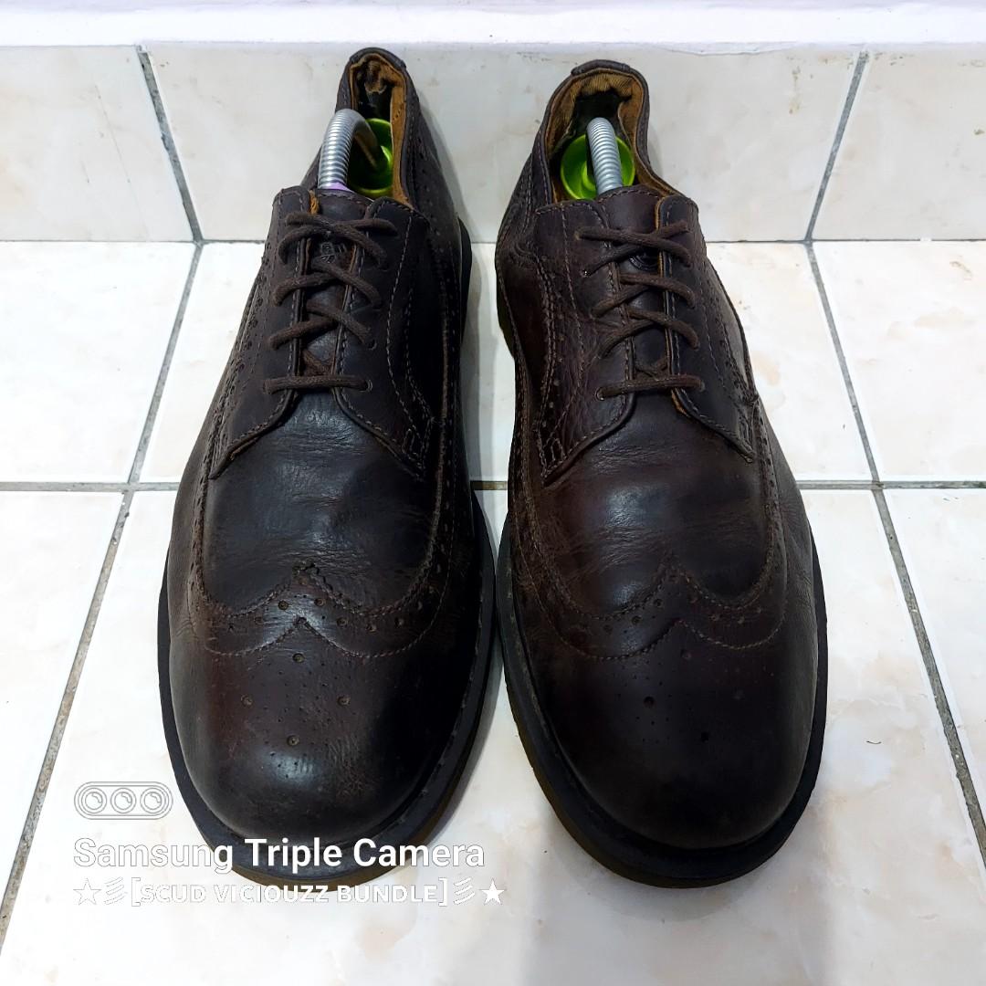 Dr Martens Wing Tip 10UK, Men's Fashion, Footwear, Boots on Carousell