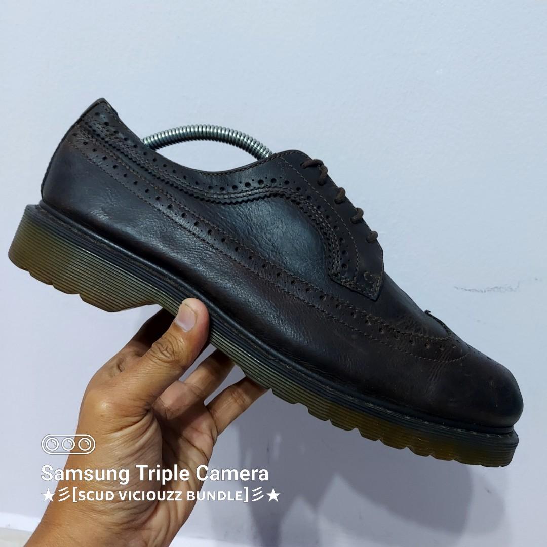 Dr Martens Wing Tip 10UK, Men's Fashion, Footwear, Boots on Carousell