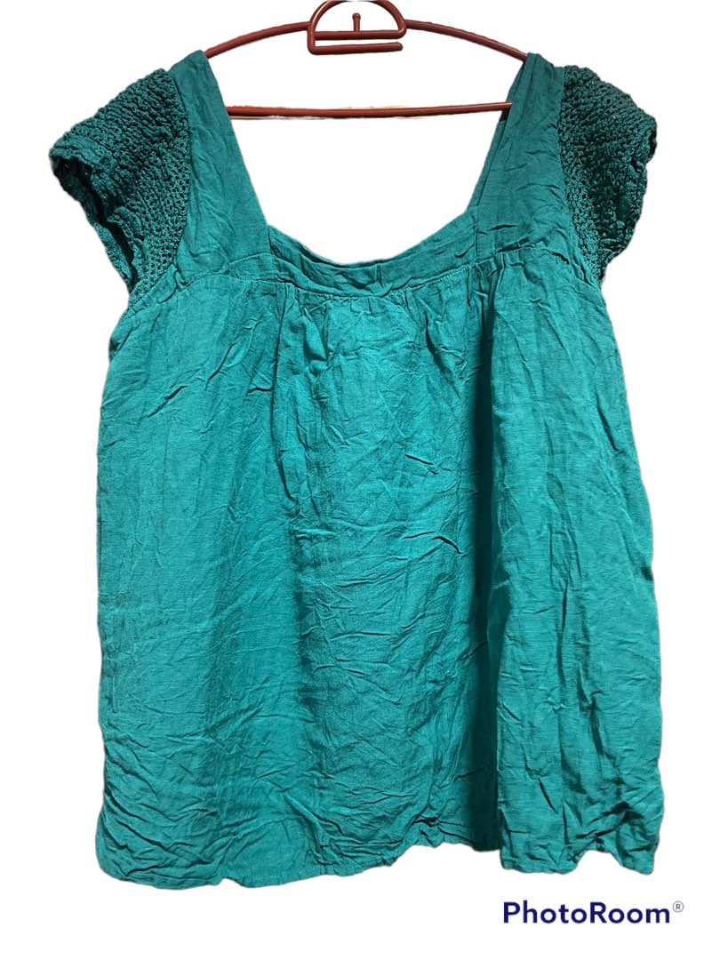 Green Top, Women's Fashion, Tops, Blouses on Carousell