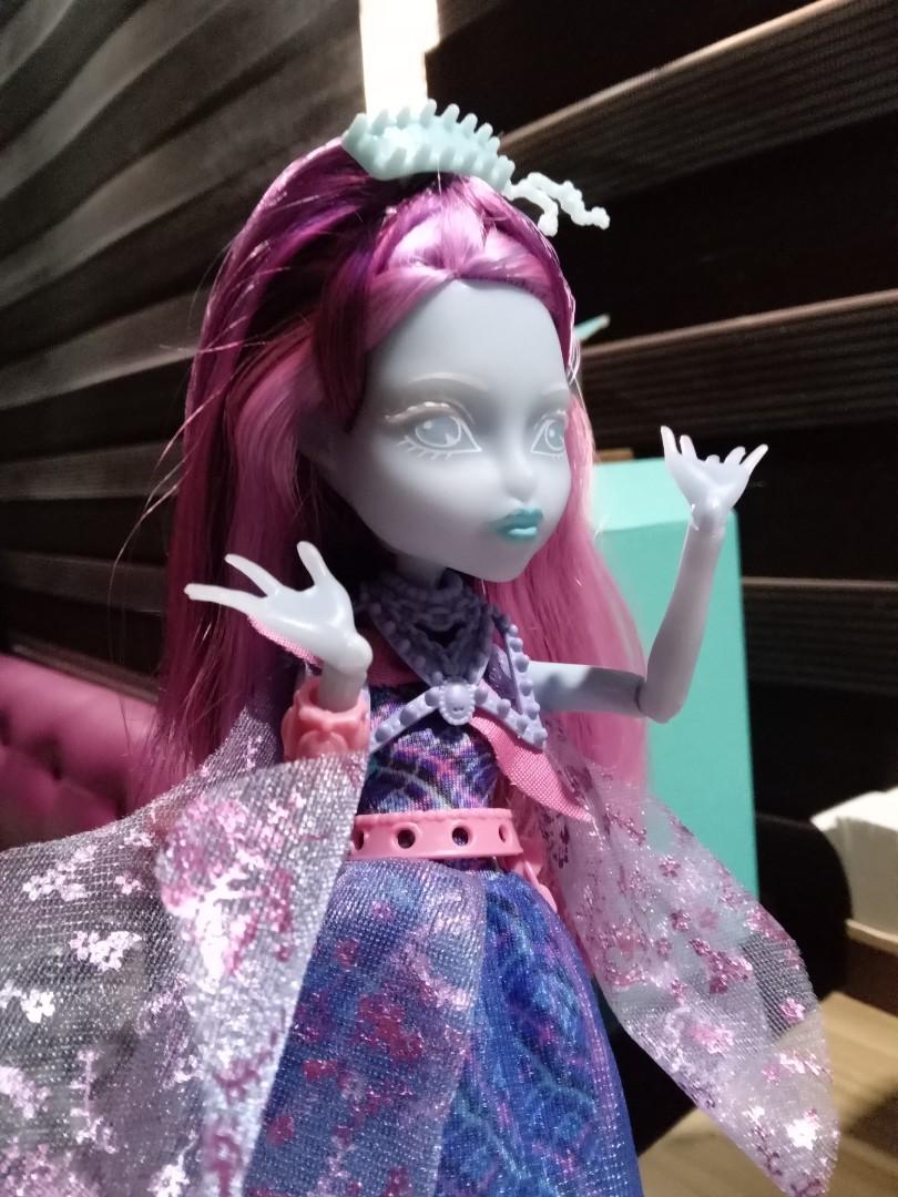 Monster High - Kiyomi Haunterly - please read the description~, Hobbies & Toys, Toys & Games on ...