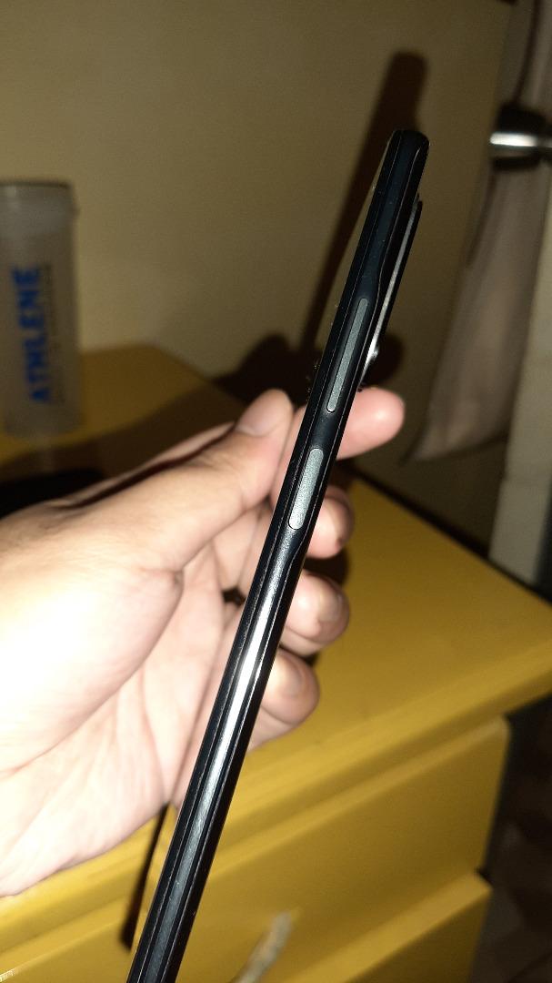 Poco F3 Night Black 8/256gb Original box and accessories + free Ringke ...