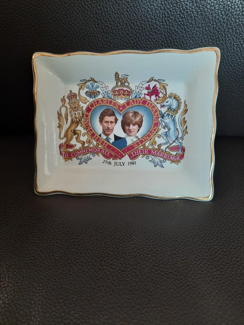 Queen Elizabeth and King Charles, Hobbies & Toys, Memorabilia ...