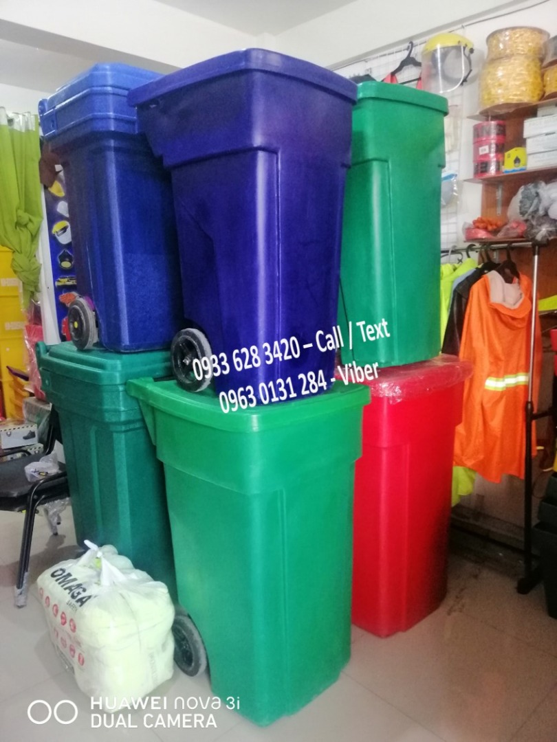 Rolling Trash Bin Wheeled Trash Bin, Furniture & Home Living, Cleaning ...