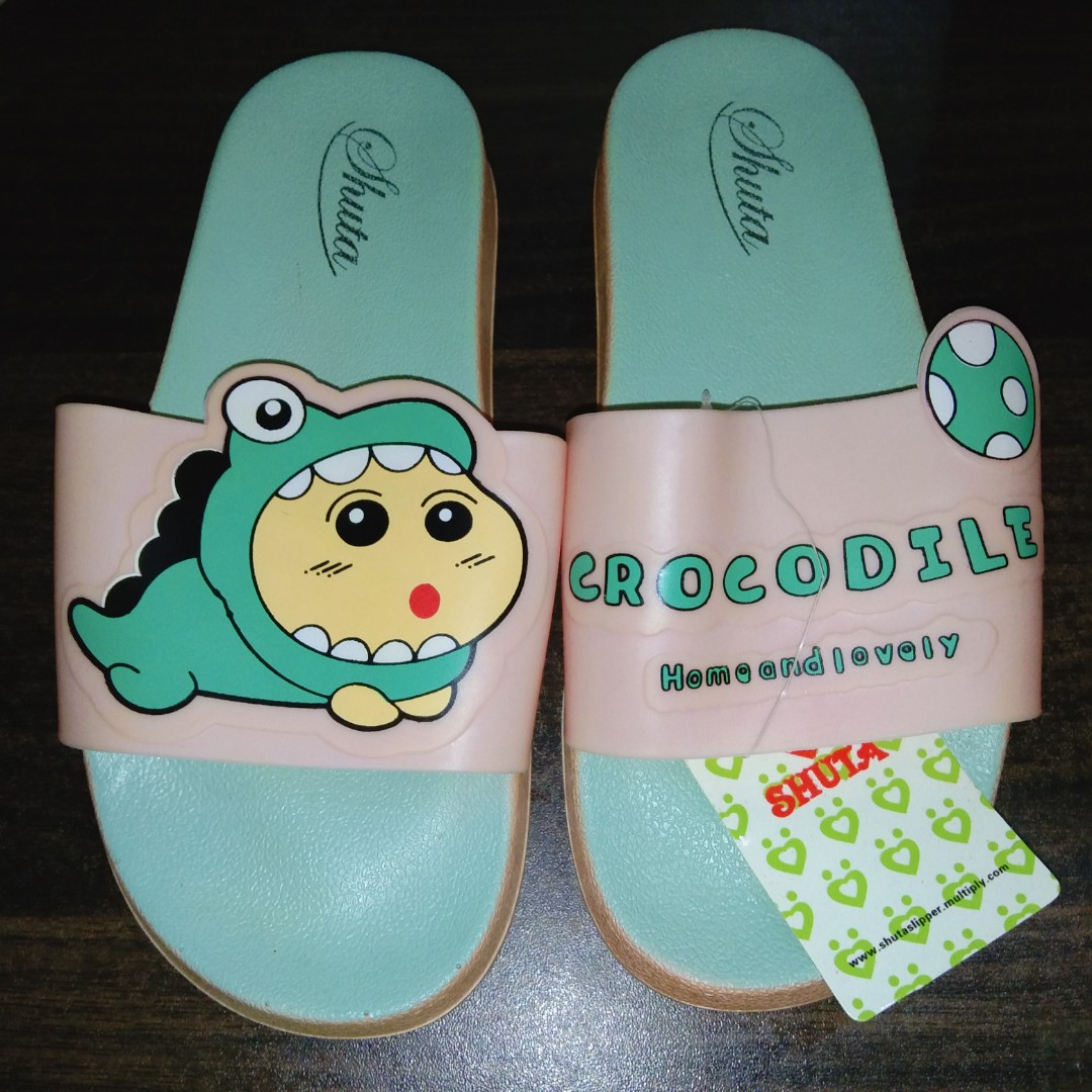 Shuta Crocodile Slippers, Women's Fashion, Footwear, Slippers and ...
