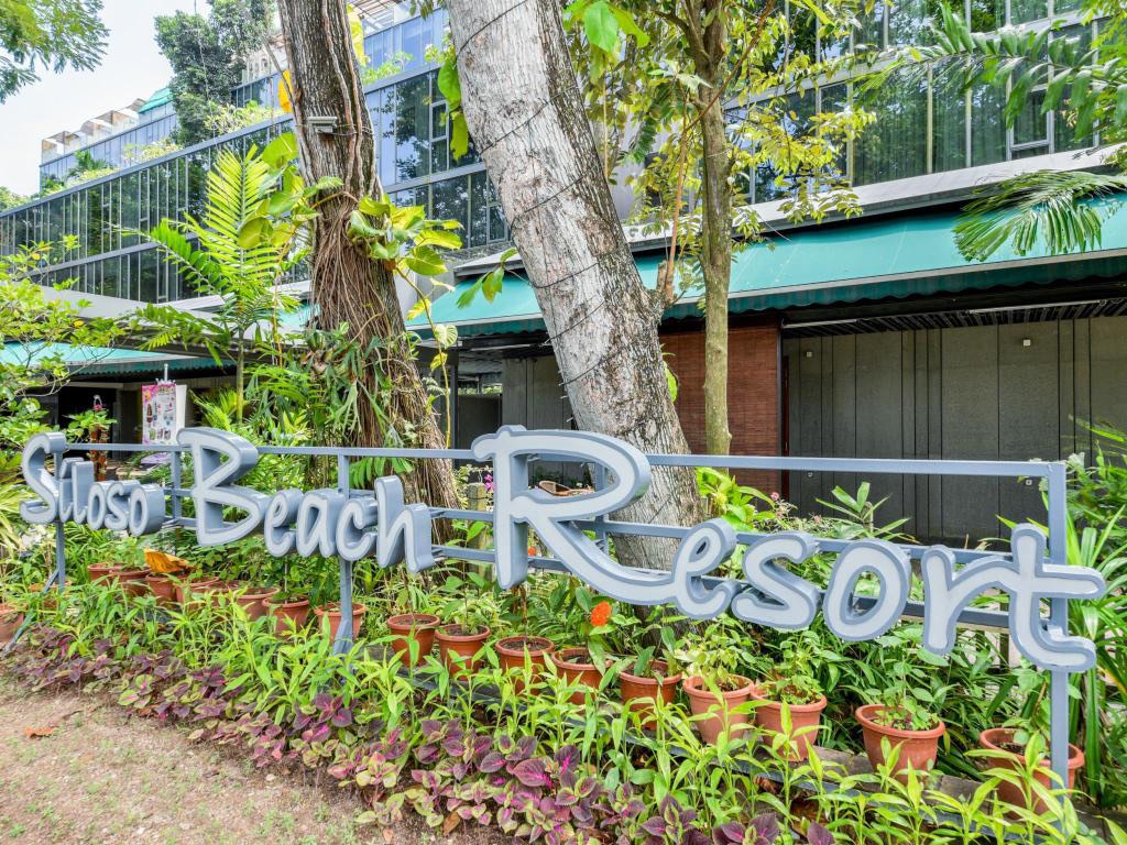 Siloso Beach Resort Deluxe Room 3D2N, Tickets & Vouchers, Local ...