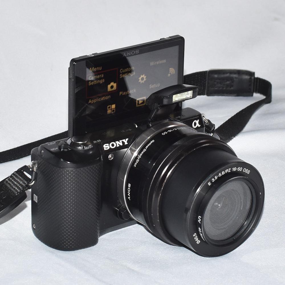 Sony mirrorless A5000 with 16-50mm AF OSS lens (w/ Sony camera bag ...