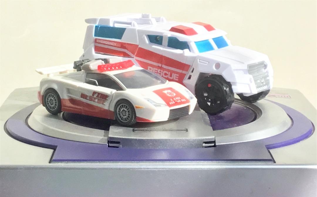 Transformers Red Alert ( Generations ) & First Aid ( Combiner Wars ...