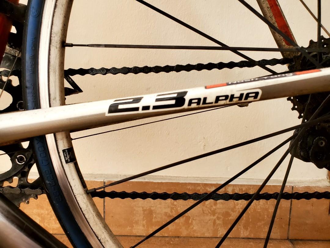 TREK 2.3 Alpha Road Bike, Sports Equipment, Bicycles & Parts, Bicycles ...