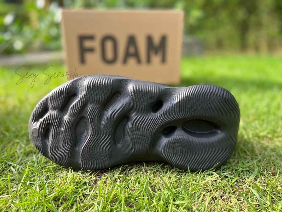 Yzy Foam Rnr Onyx, Men's Fashion, Footwear, Sneakers on Carousell