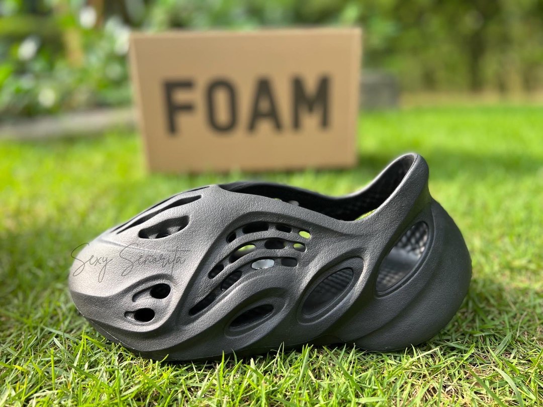 Yzy Foam Rnr Onyx, Men's Fashion, Footwear, Sneakers on Carousell