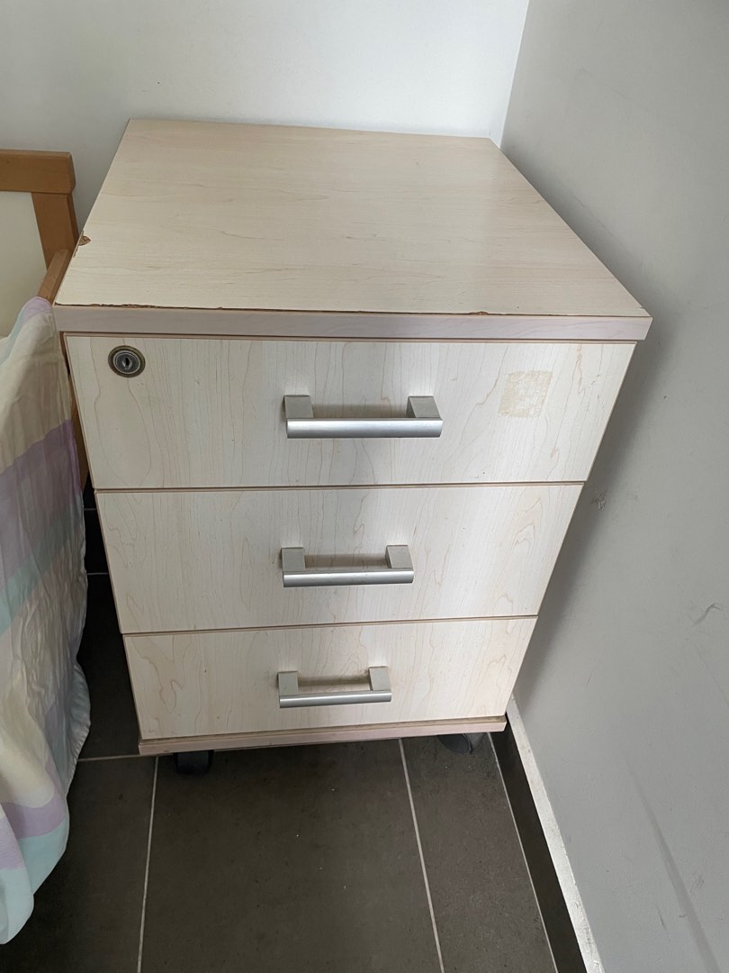 Free Bedstand , Furniture & Home Living, Furniture, Shelves, Cabinets ...