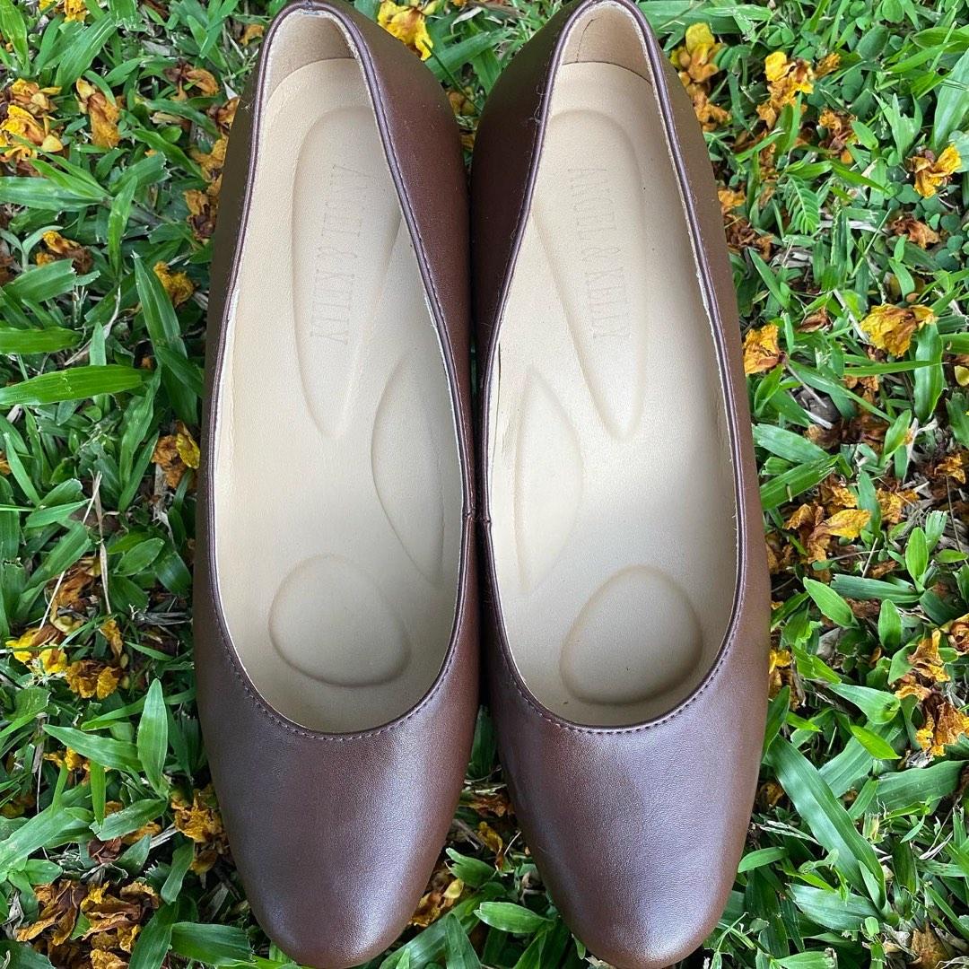 Angel & Kelly Pumps, Women's Fashion, Footwear, Heels on Carousell