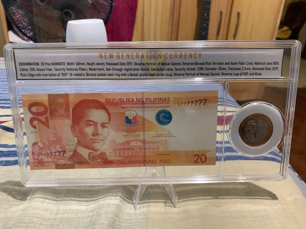Banknote Coin Acrylic Display w/ Stand, Hobbies & Toys, Memorabilia ...