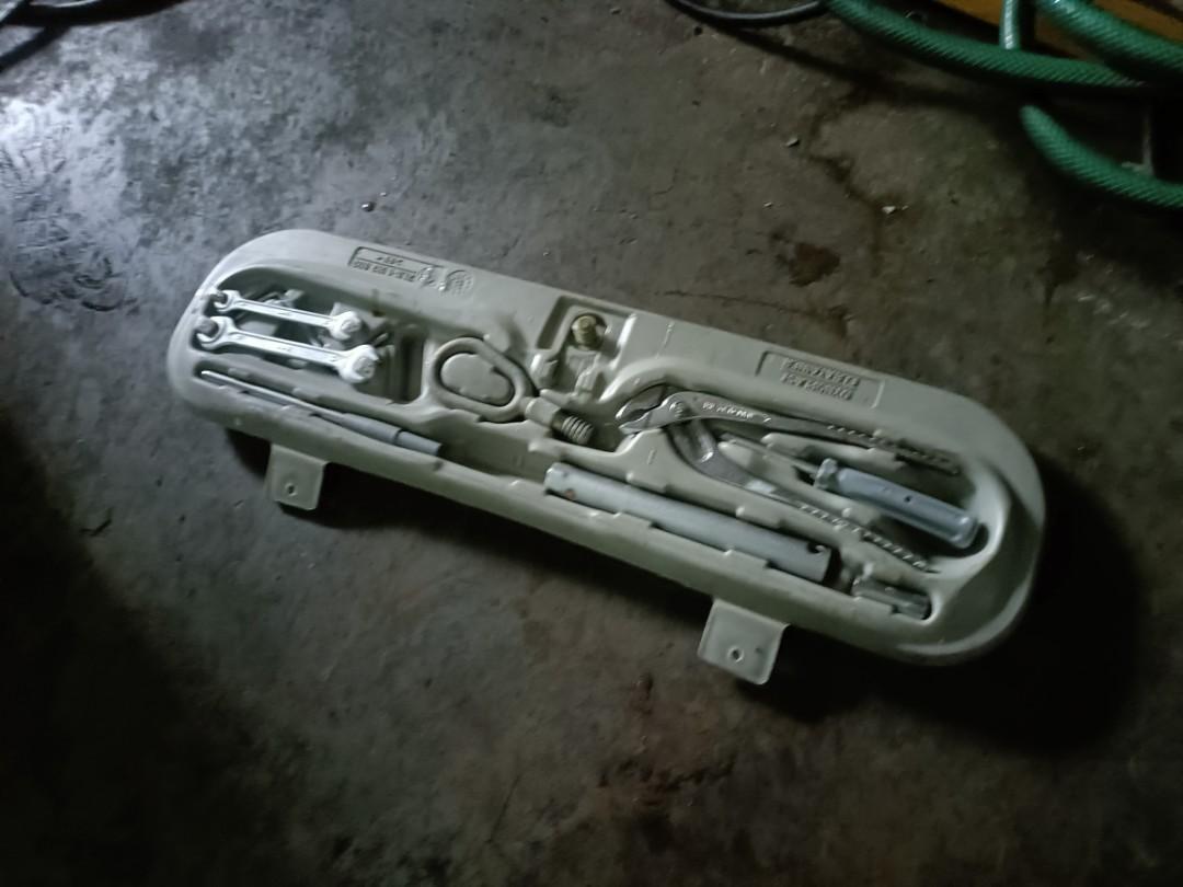 Bmw E36 Tool Box Spanar Original, Auto Accessories on Carousell