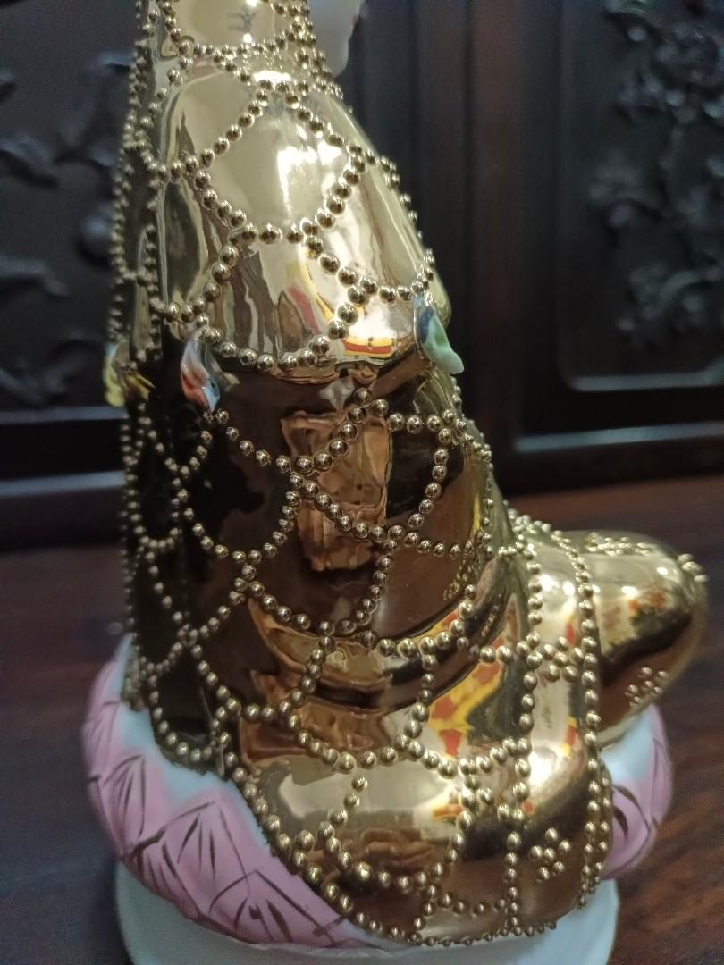 Chinese porcelain gold kwan yin statue, Hobbies & Toys, Collectibles ...
