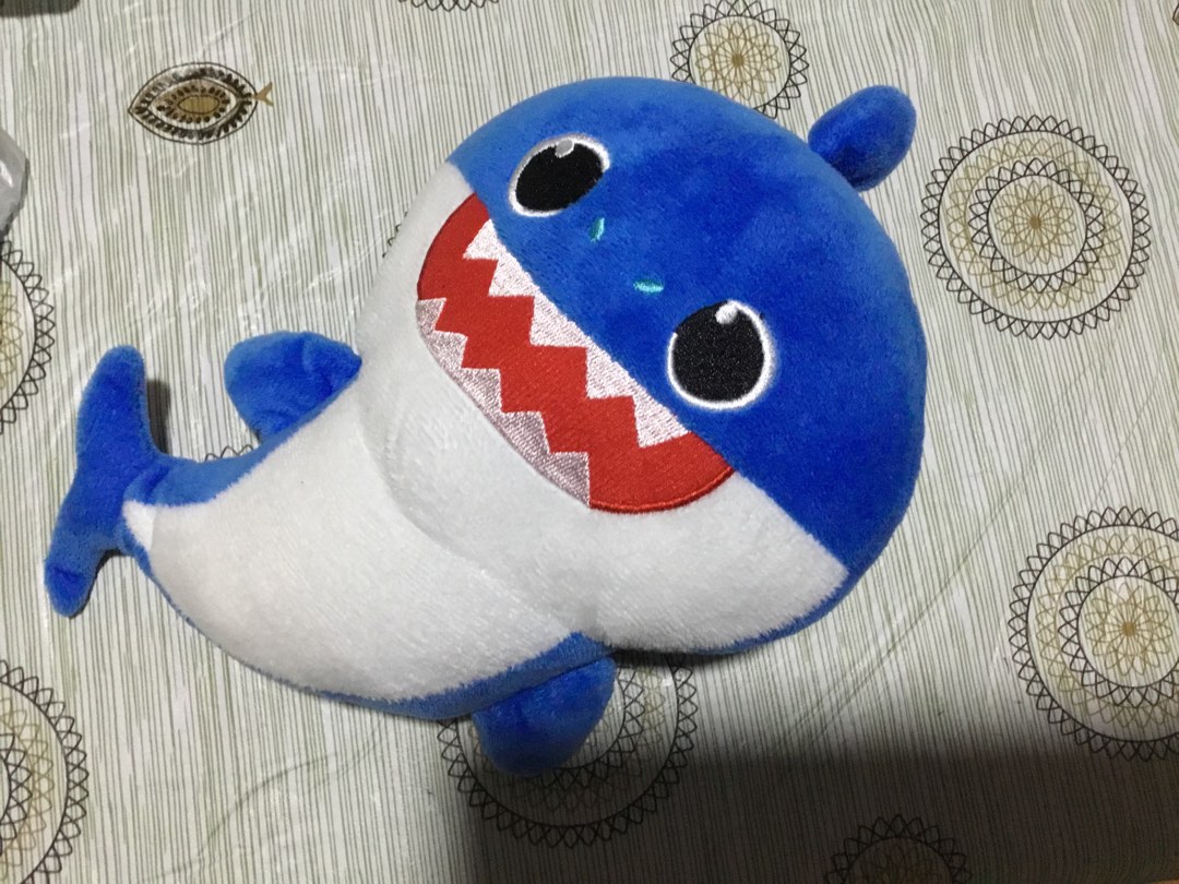 Daddy shark toy, Hobbies & Toys, Toys & Games on Carousell