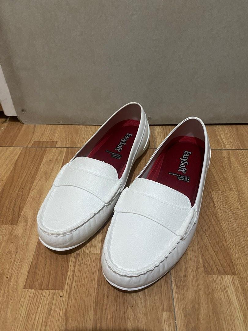 RUSH!!! Easysoft White Shoes, Women's Fashion, Footwear, Loafers on ...