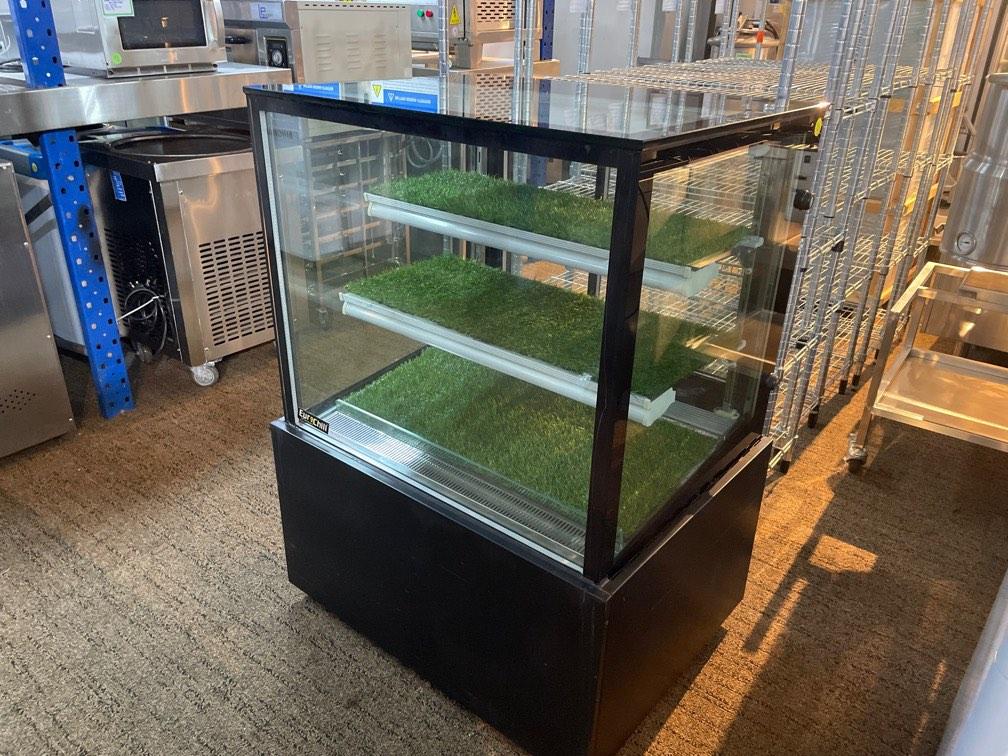 Euro chill display showcase / display chiller / cake showcase, TV ...