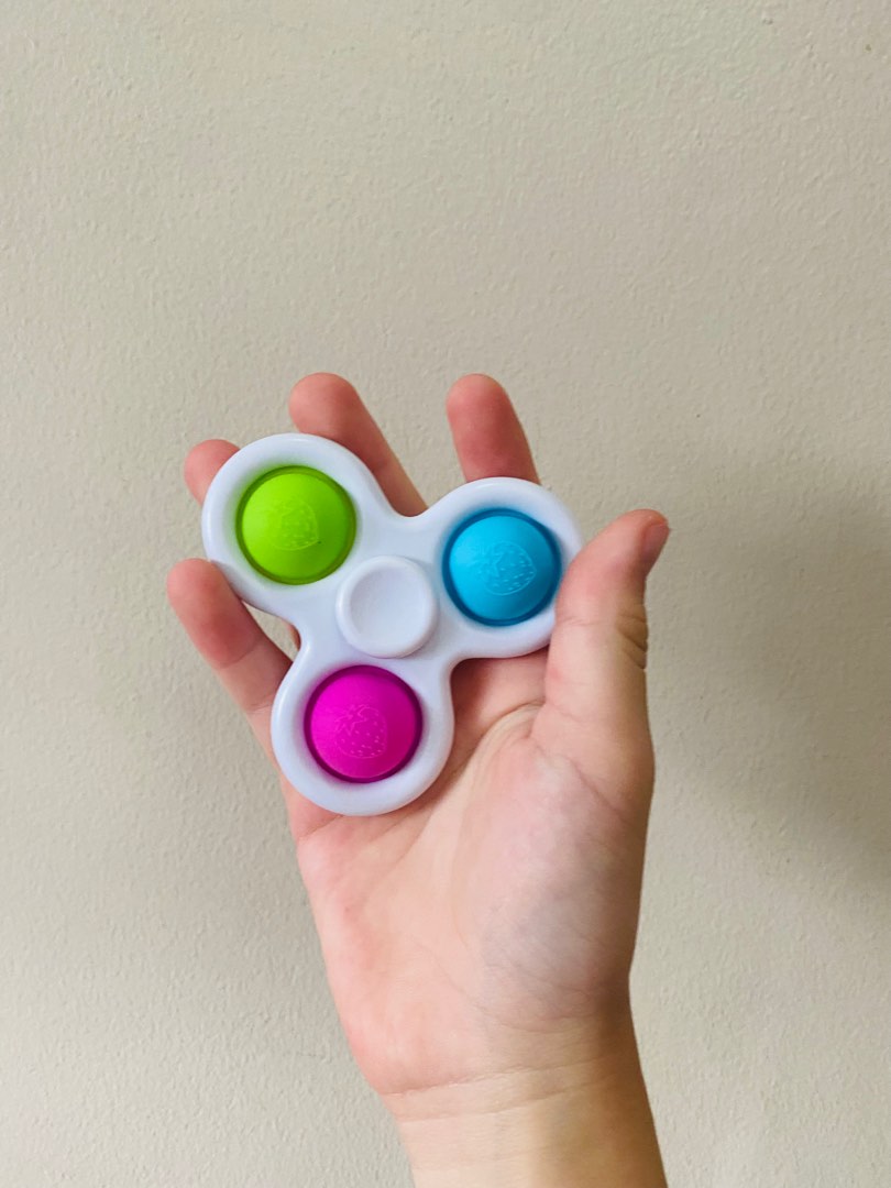 fidget spinner pop it, Hobbies & Toys, Toys & Games on Carousell